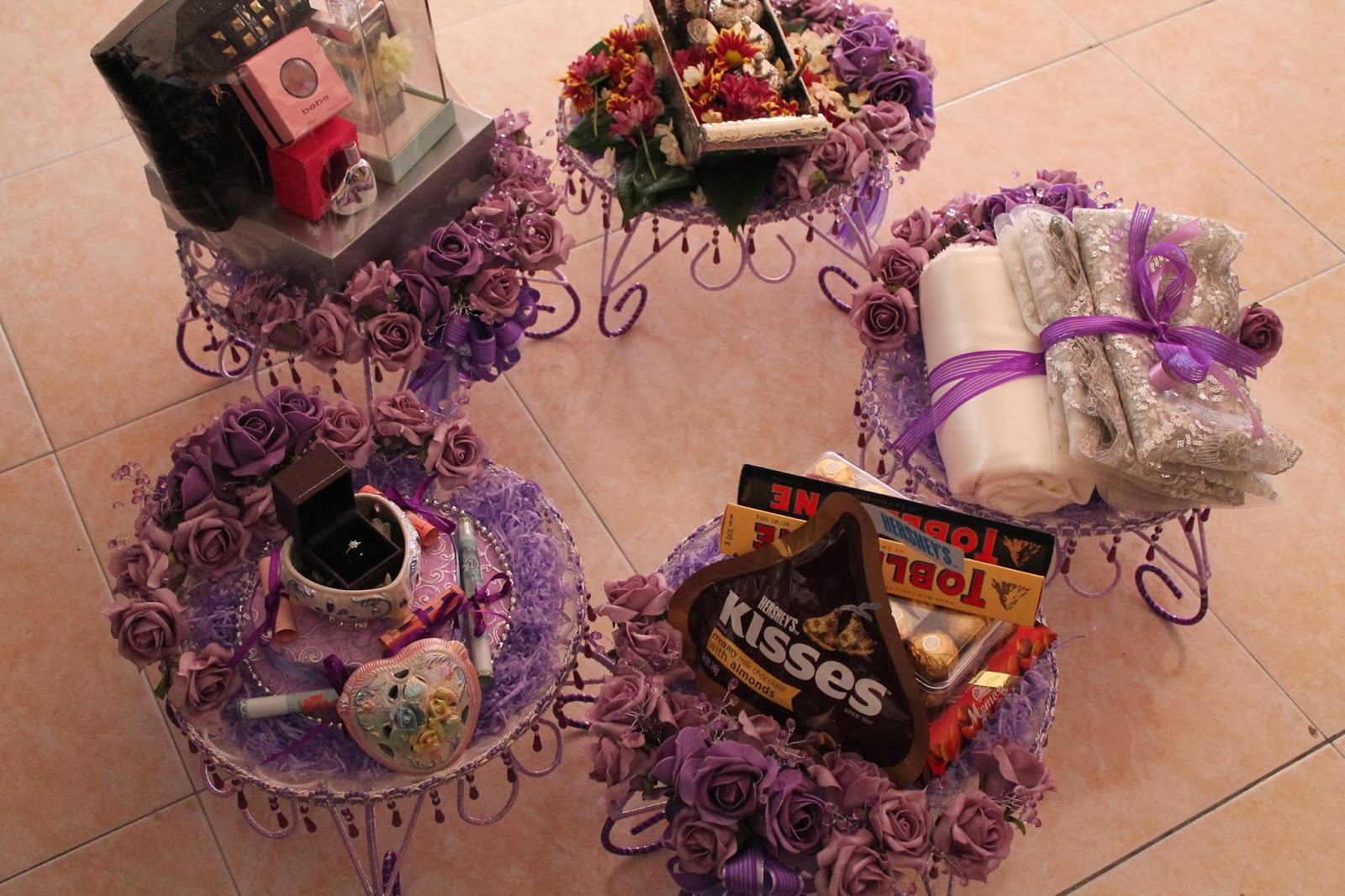 Contoh Hantaran Tunang Untuk Perempuan 5 Dulang