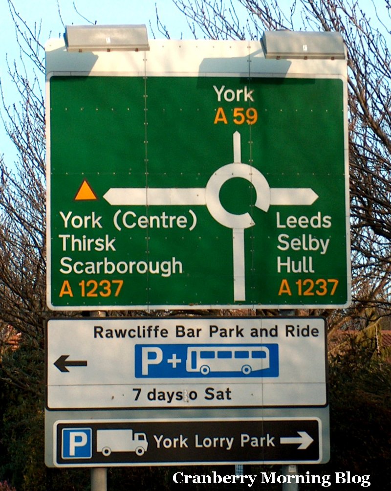 Cranberry Morning: Anglophile Friday - England Signs