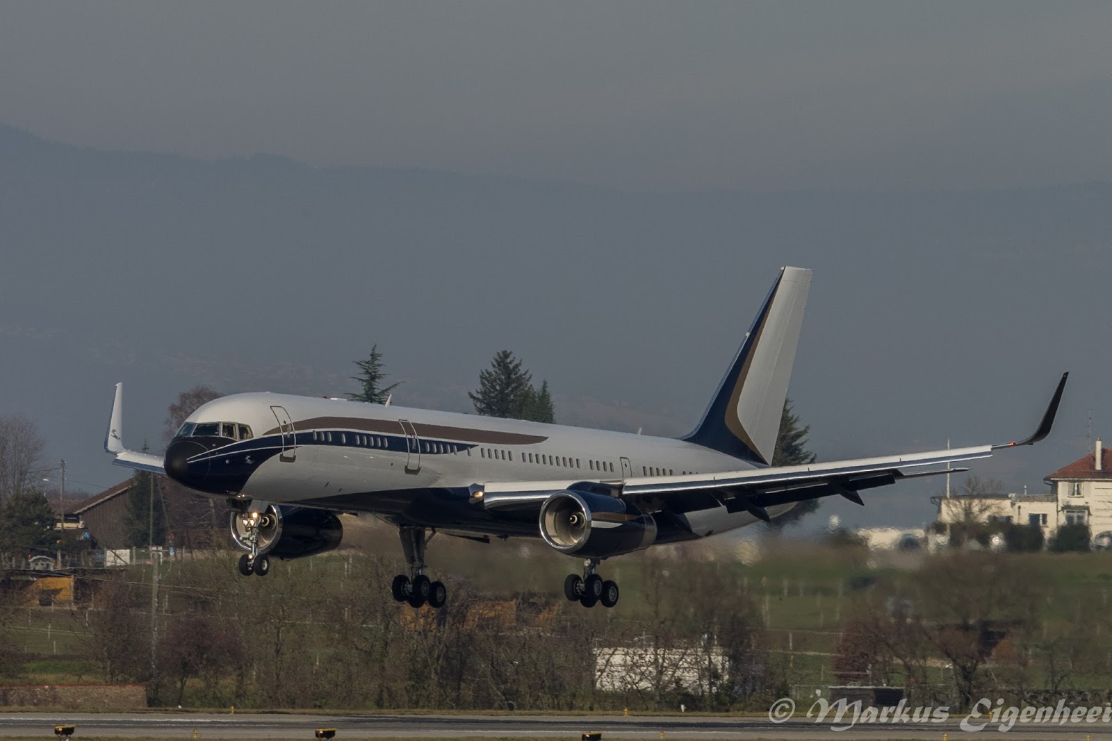 FLUGZEUGE Privatjets etc: M-RISE Boeing B757-235 / W B757 Talos Aviation