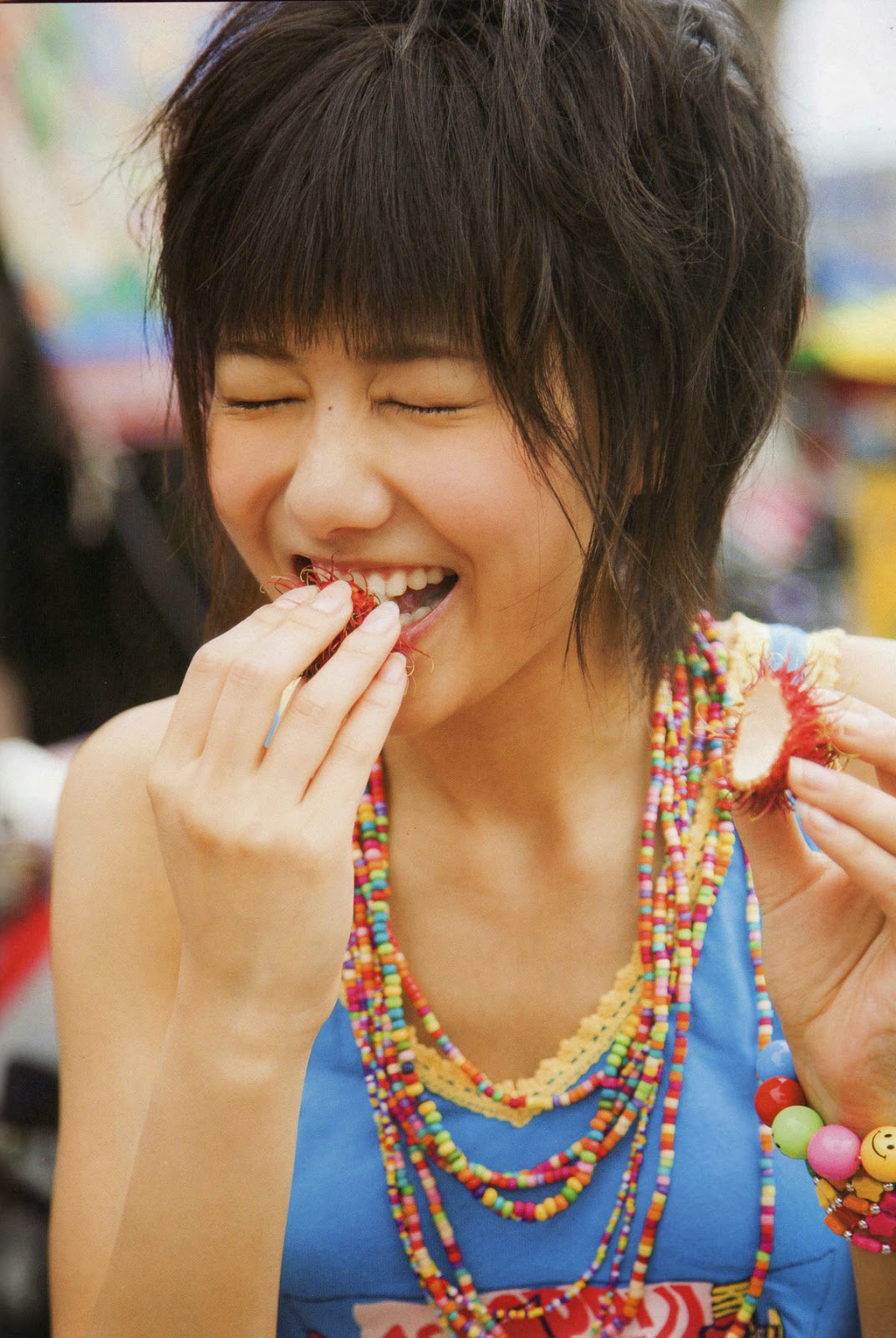 Nao Kanzaki and a few friends: Sae Miyazawa: Kanojo photobook scans #1