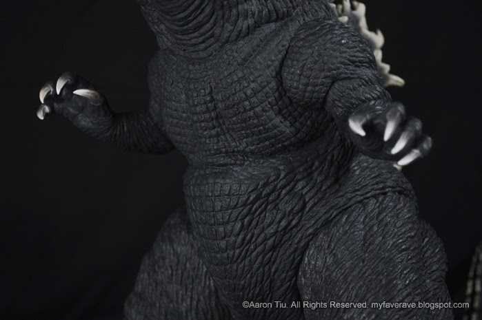 The Rave Corner: X-Plus Godzilla 2001 GMK (30 cm) Diamond Reissue Review