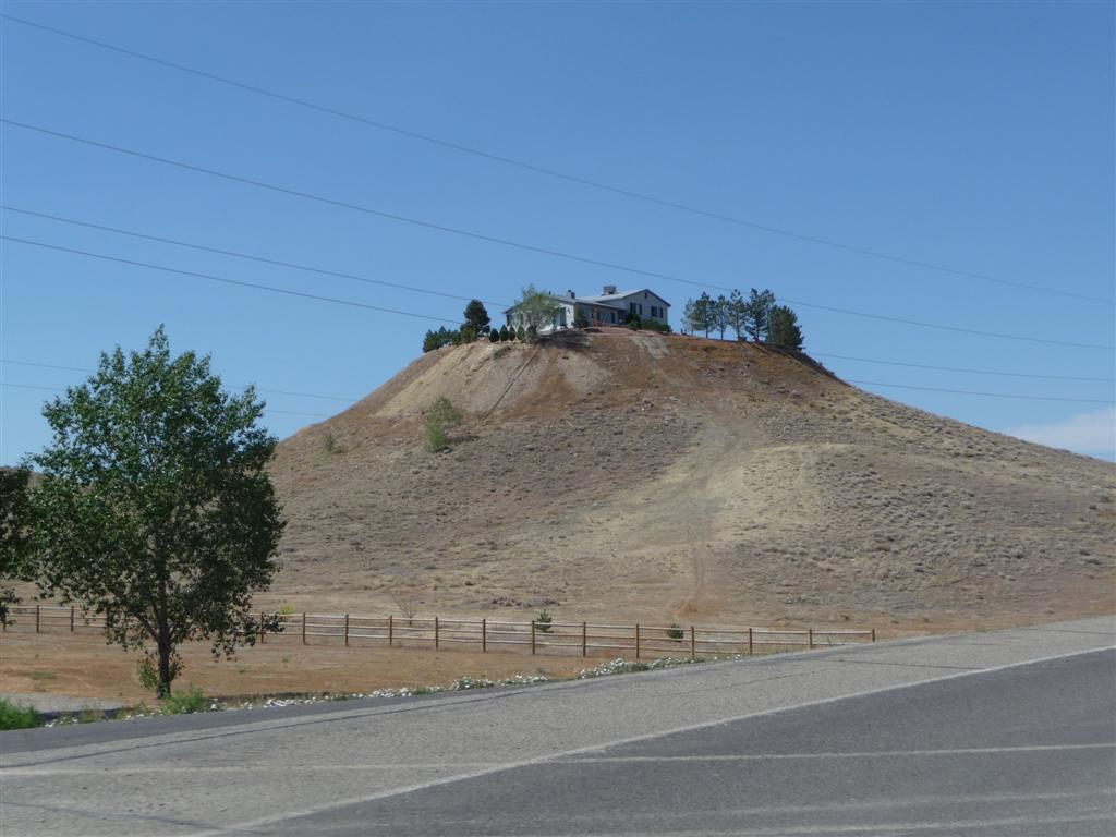 Skid and Sandy On The Road: Silt Colorado - Gateway Ride