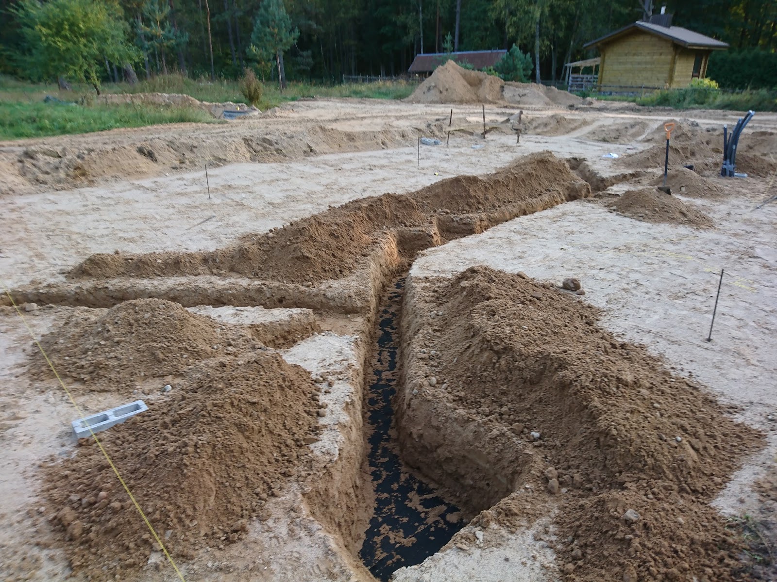 Dzūkiška pirkia: Plokštuminiai pamatai