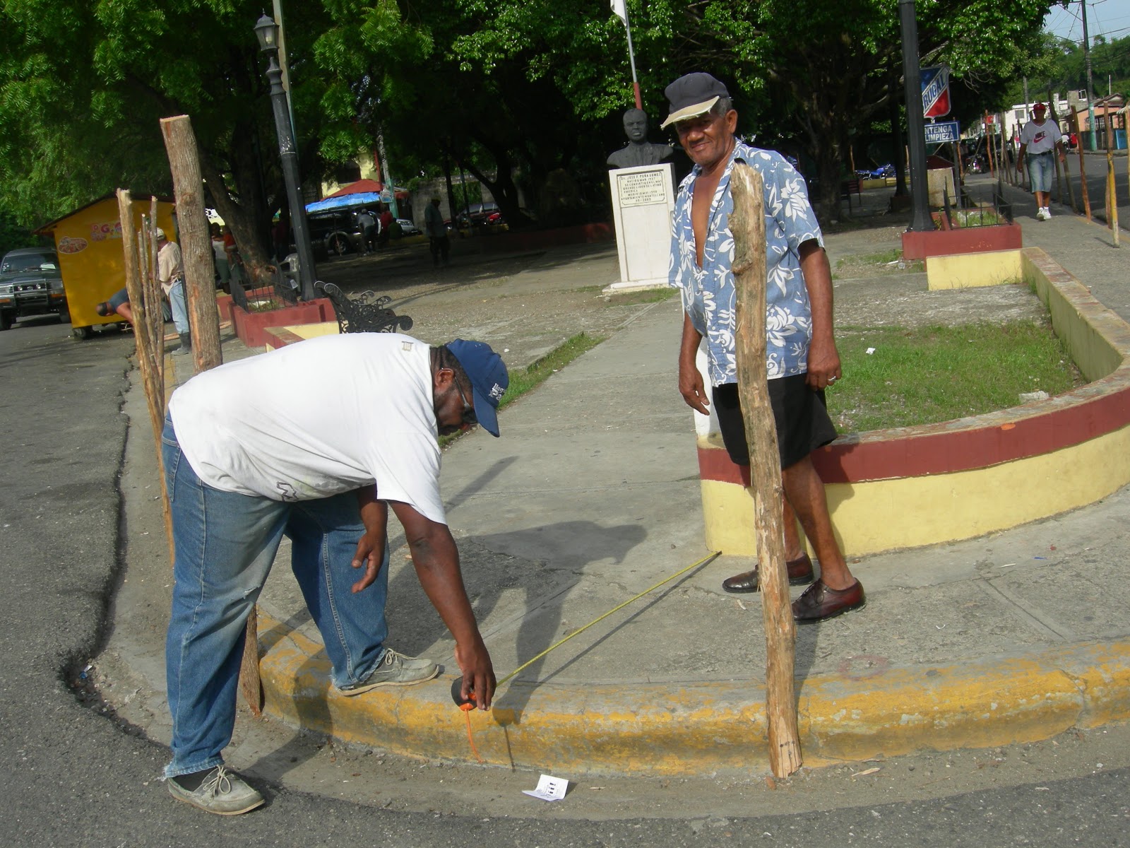 EL YAGUAZO: Ayuntamiento Villa Montellano dispone remodelación Parque ...