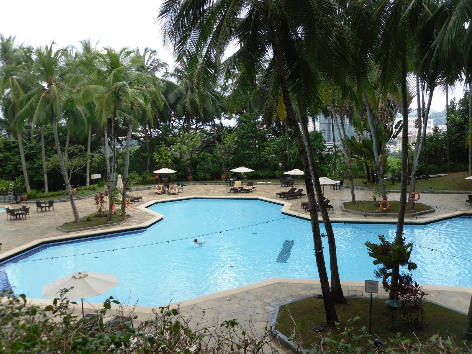 wanhengwah: EQUATORIAL HOTEL, PENANG: A TRULY GARDEN RESORT