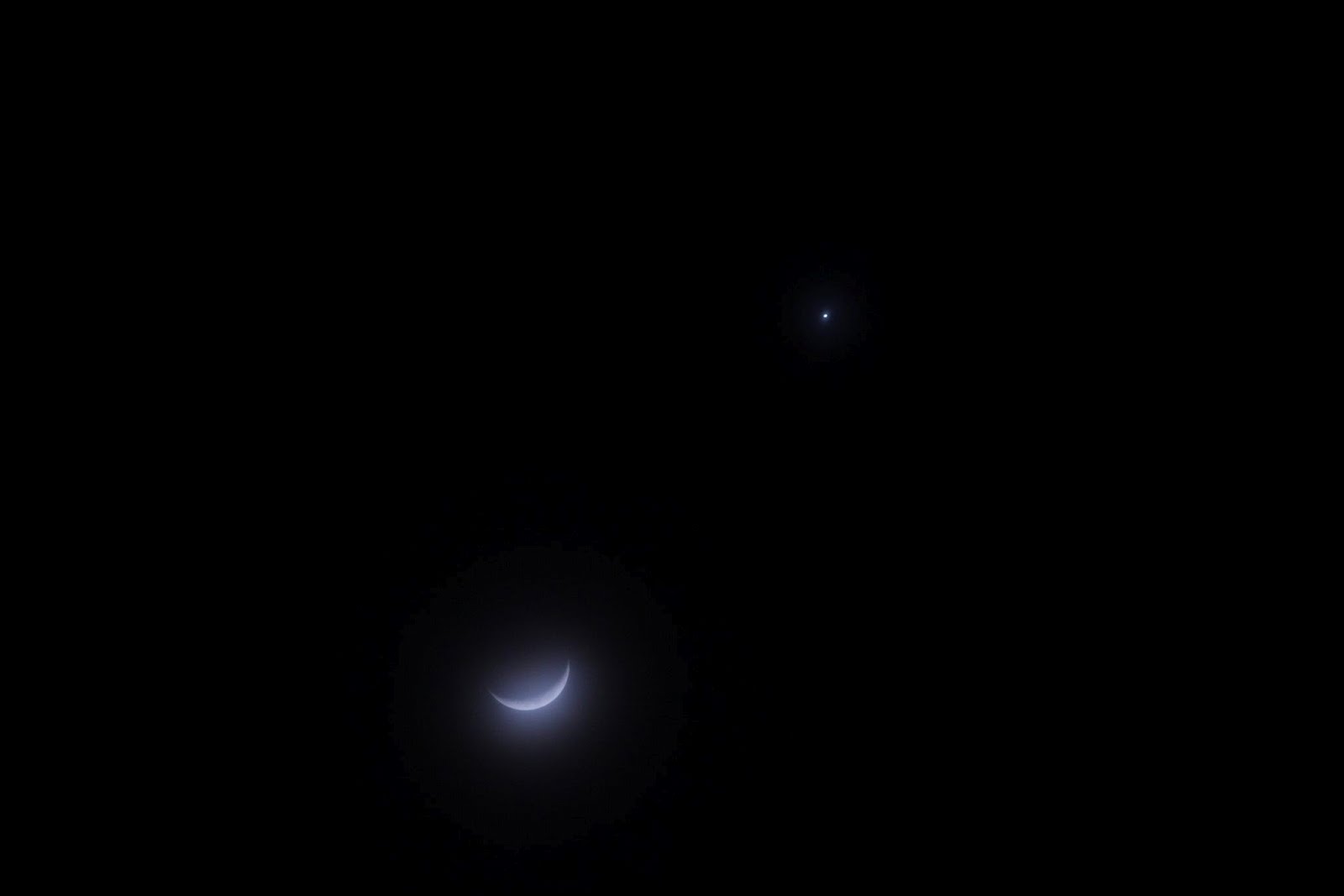 Moon, Jupiter and Venus Alignment (March 26) - Pictures - AstroMadness.com