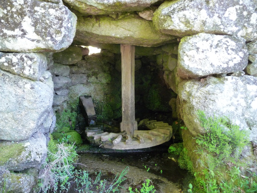 BiKeNaTuRaS: PELA CABREIRA À PROCURA DA NASCENTE DO RIO AVE...