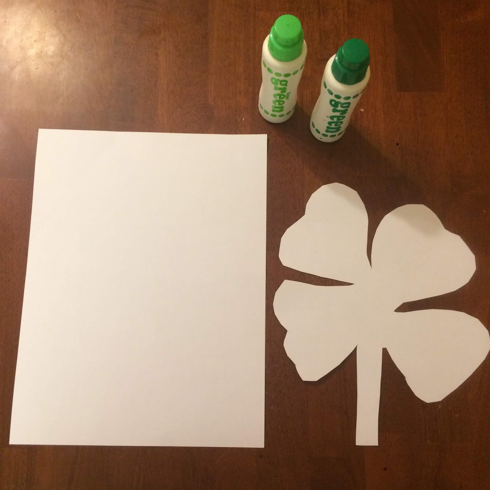 FREE PRINTABLE: St. Patrick's Day Craft Dot Marker Relief Shamrock ...