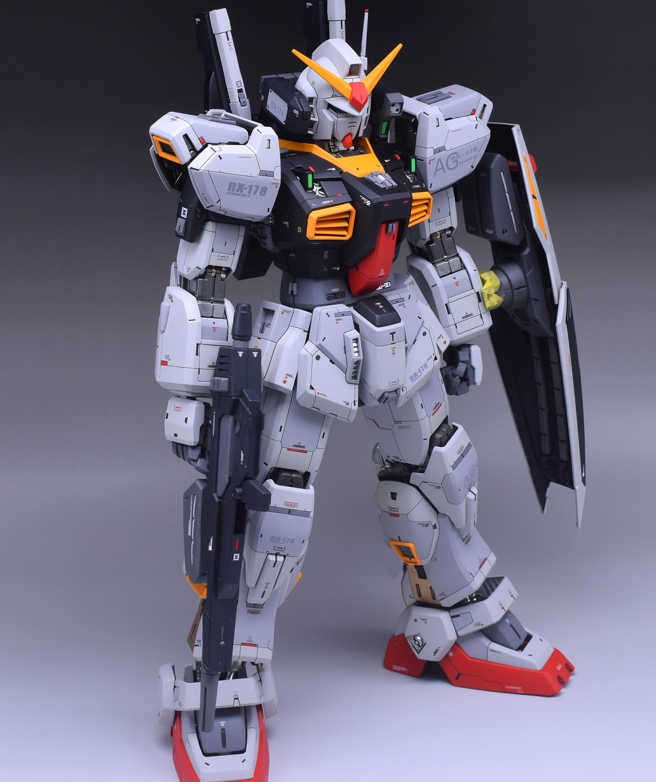 GUNDAM GUY: PG 1/60 Gundam Mk-II AEUG - Customized Build