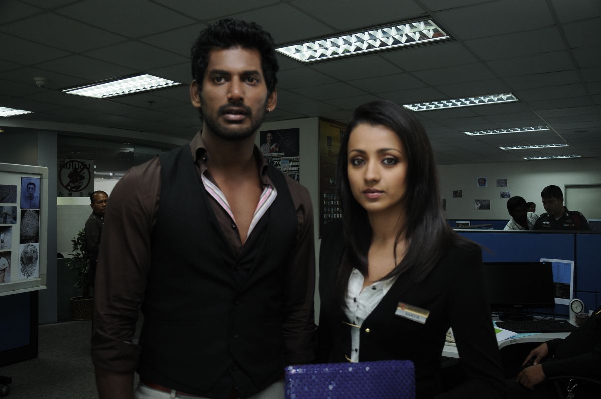 Hot Trisha: Trisha in Samaran movie stills