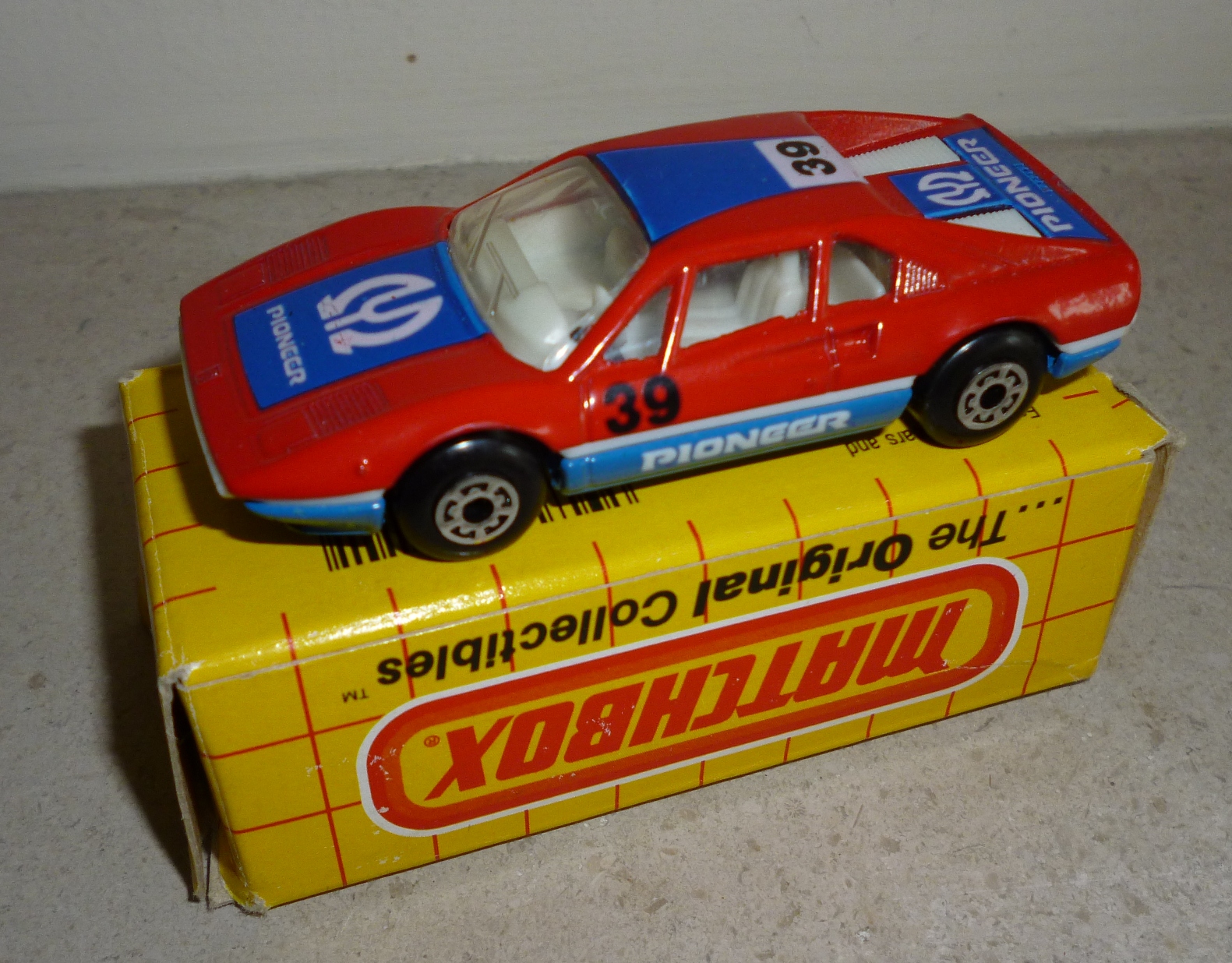 Colecções: 2 Ferraris Matchbox