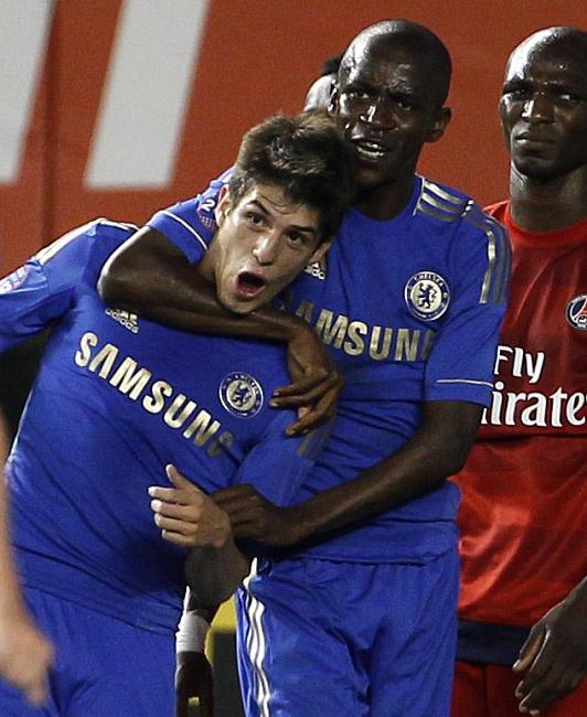 Chelsea Peña Blue Blood: Articulos Blue Blood