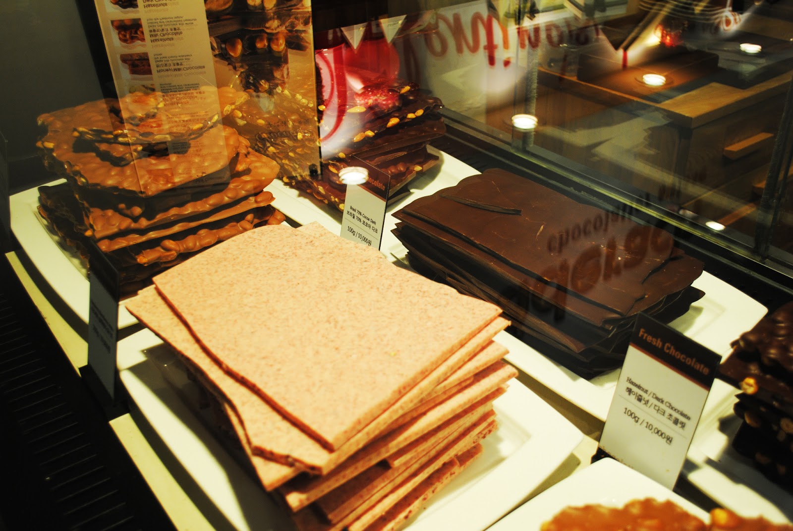 Falling In Light: Läderach Chocolatier Suisse