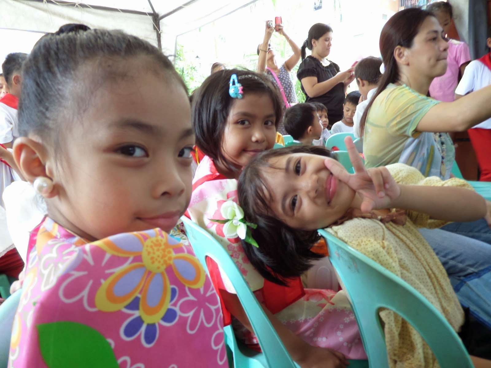 Mano Amiga Pilipinas: Filipino: Language of Unity