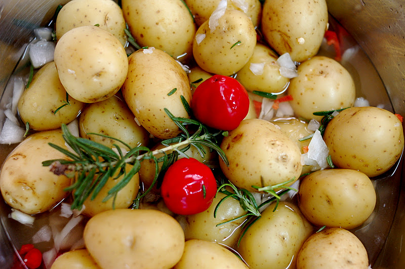 Cheiro de Pimenta: Batatinha em conserva com alecrim