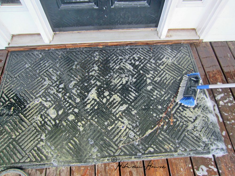 Hibiscus House: Cleaning The Porch Can Be Fun!