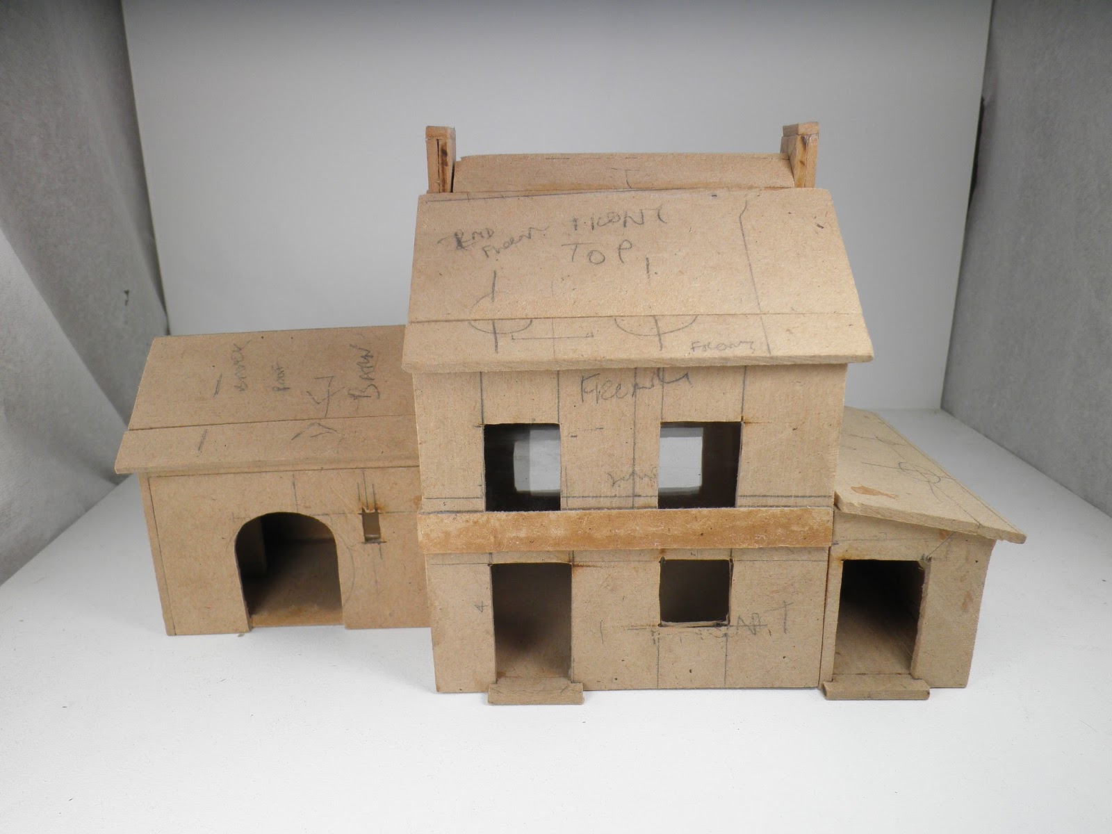 JOHN BOND's WARGAMING STUFF: DIY MDF BUILDINGS, Part 1 28mm