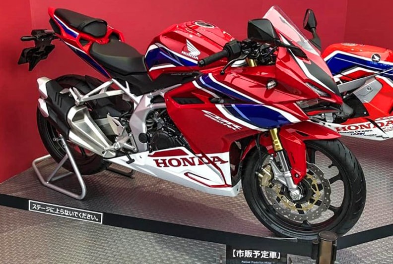 Honda CBR250RR Warna Tricolor RWB - Racing Drag