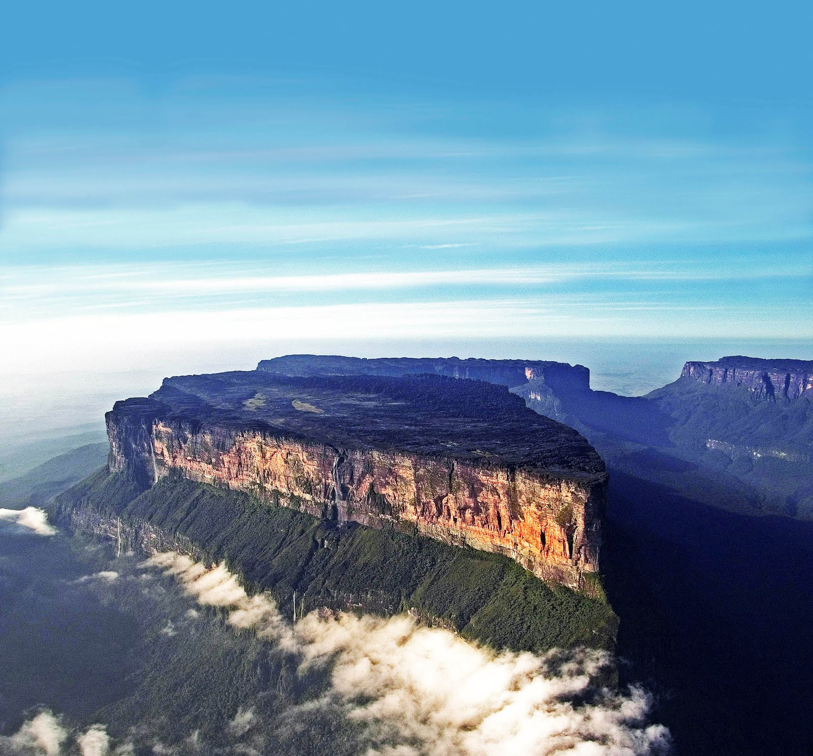 Divulgación Científica: En el mundo perdido de los tepuis