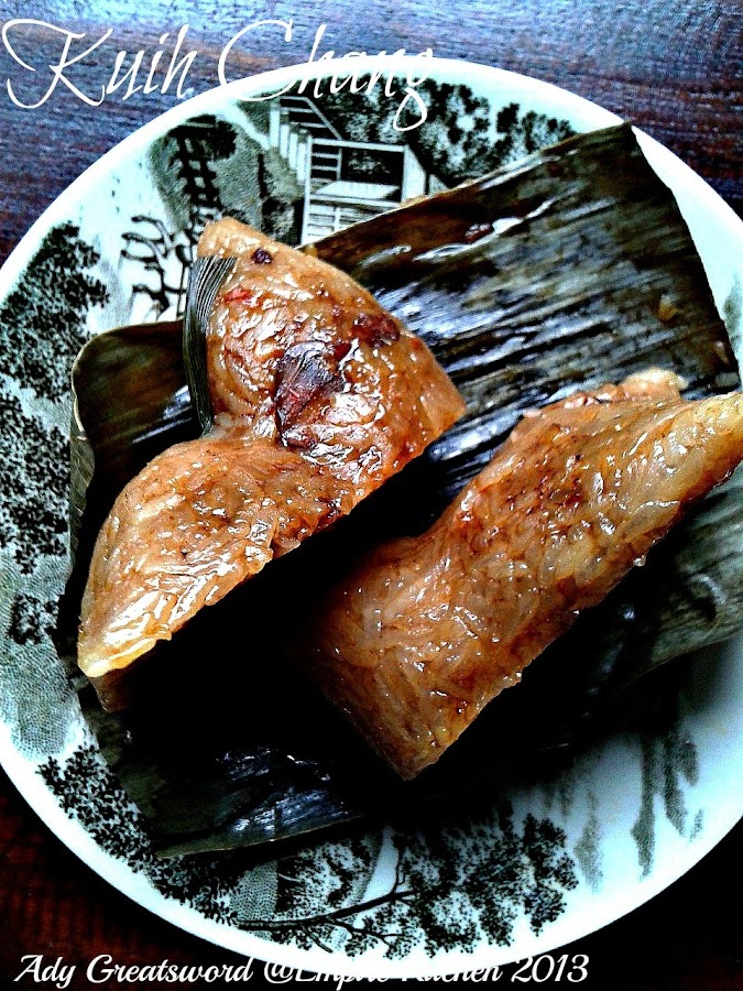 Ady Greatsword Empire Kitchen Recipes: Kuih Chang /Savoury Rice Dumplings