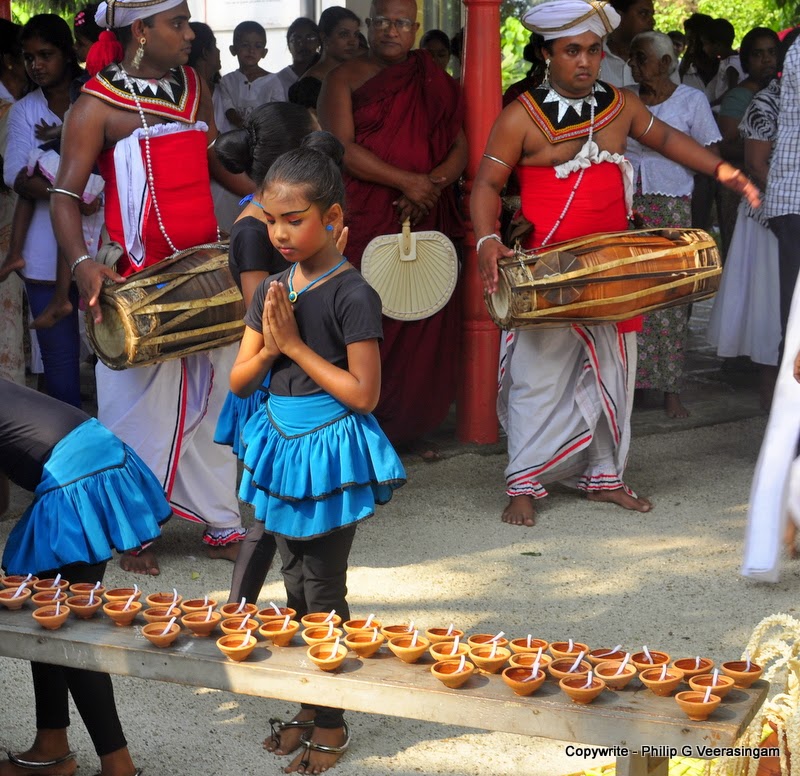 Images of Sri Lanka on blogspot.com: 'Silambu Palaendheema' - Lighting ...