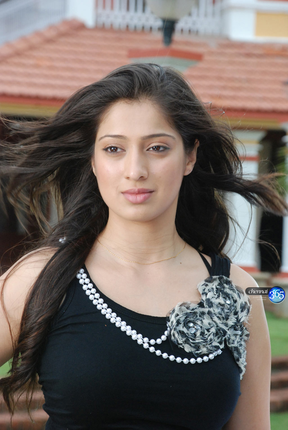 Indian Actress Online: Lakshmi Rai in Kanchana