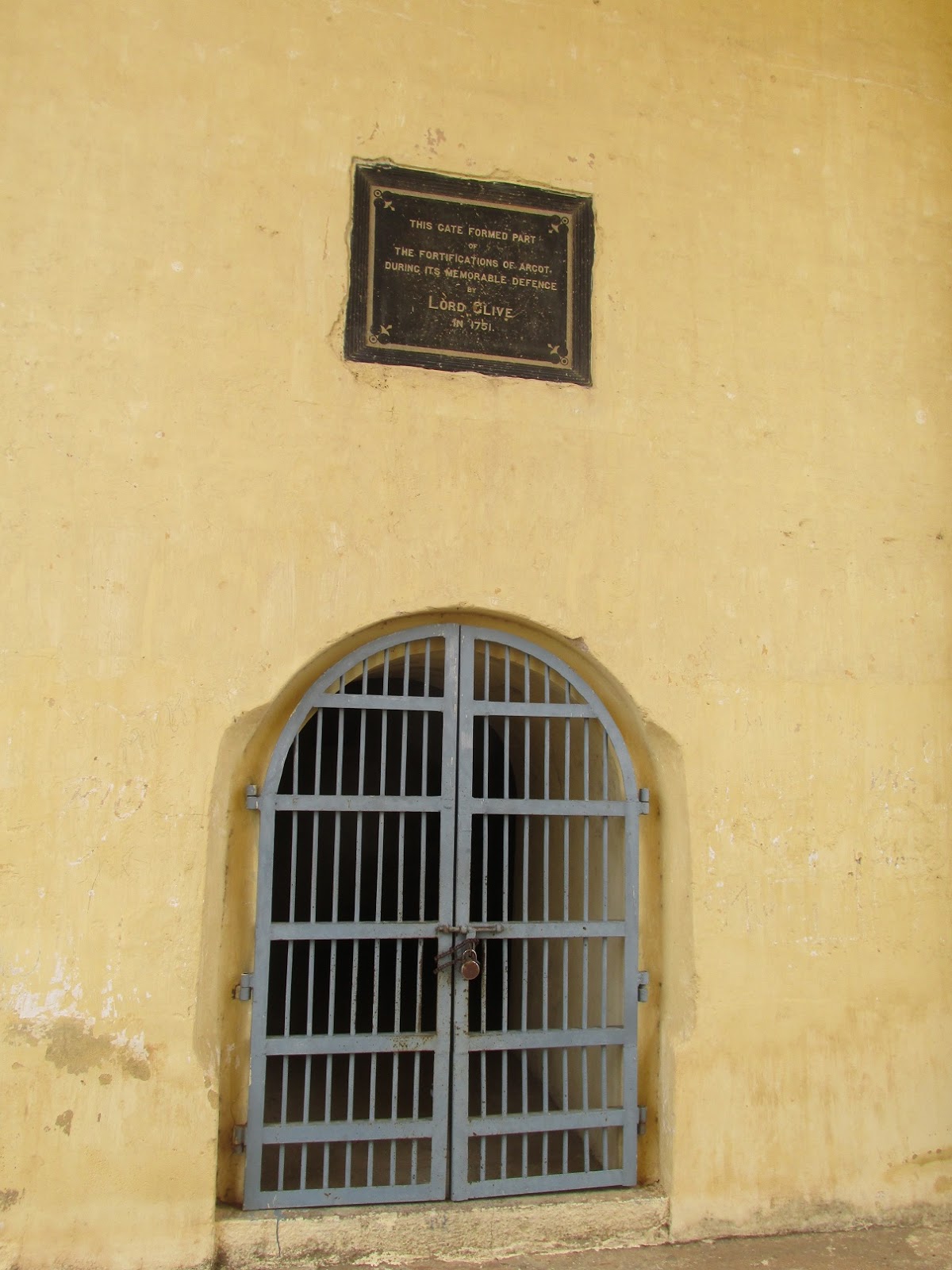 Tamilnadu Tourism: Delhi Gate, Arcot, Vellore