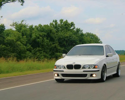 BMW M5: Alpine White E39 M5