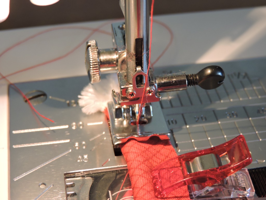 Sweet Bee Buzzings: Tutorial: Make Your Own Piping