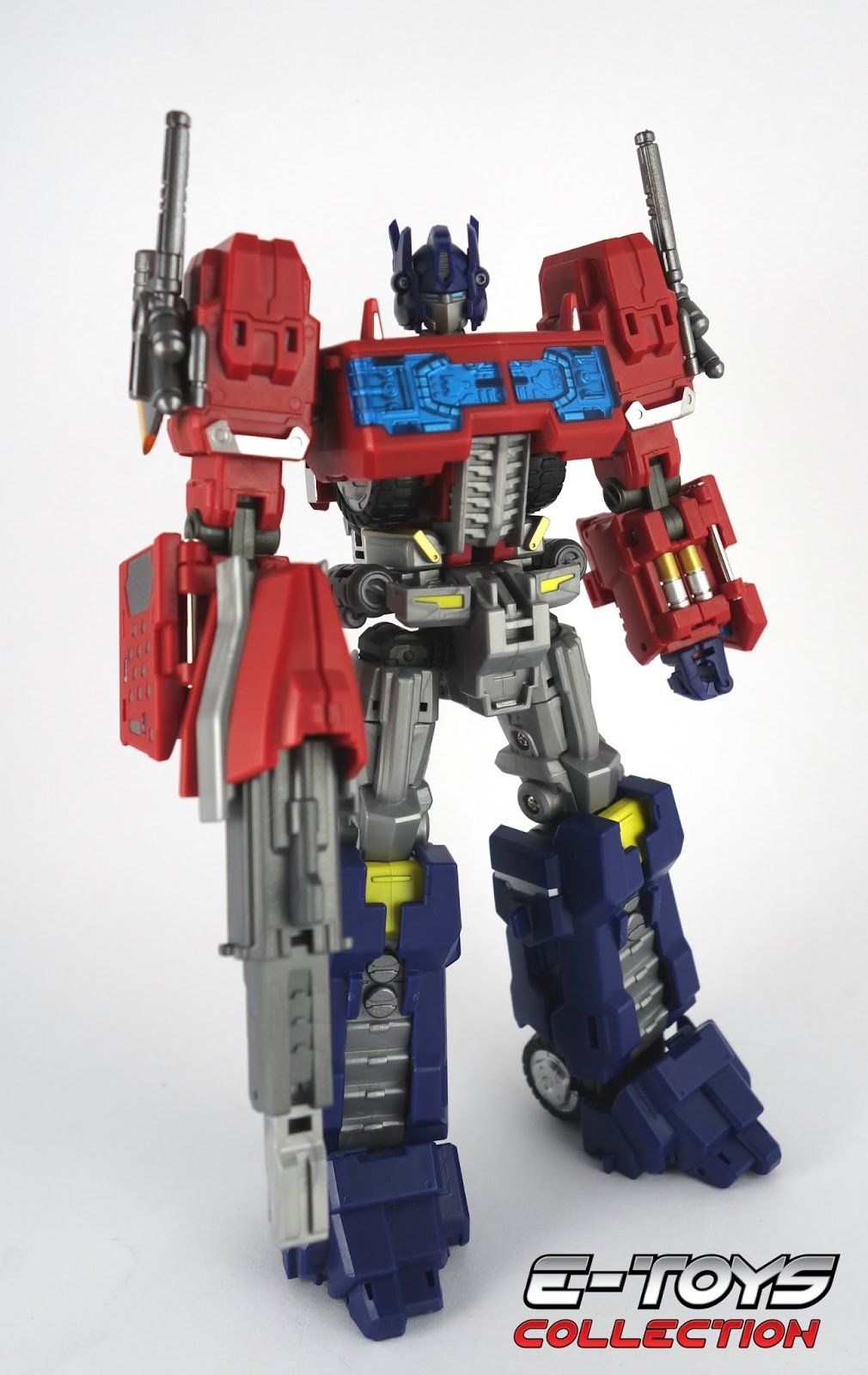 eToys Collection: Maketoys MTCD-01 Striker Manus - A New Beginning...