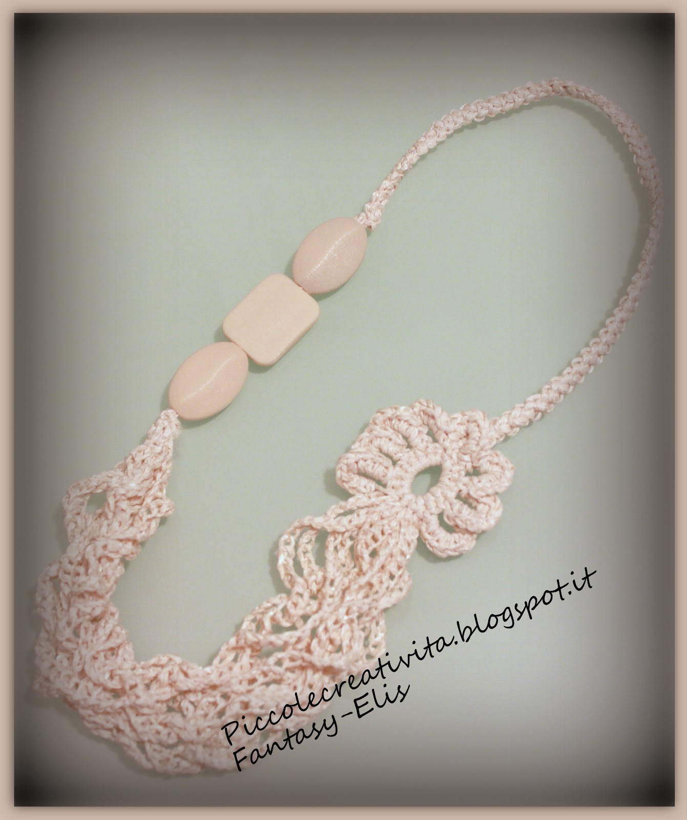 PICCOLECREATIVITA': COLLANE ALL'UNCINETTO ESTIVE