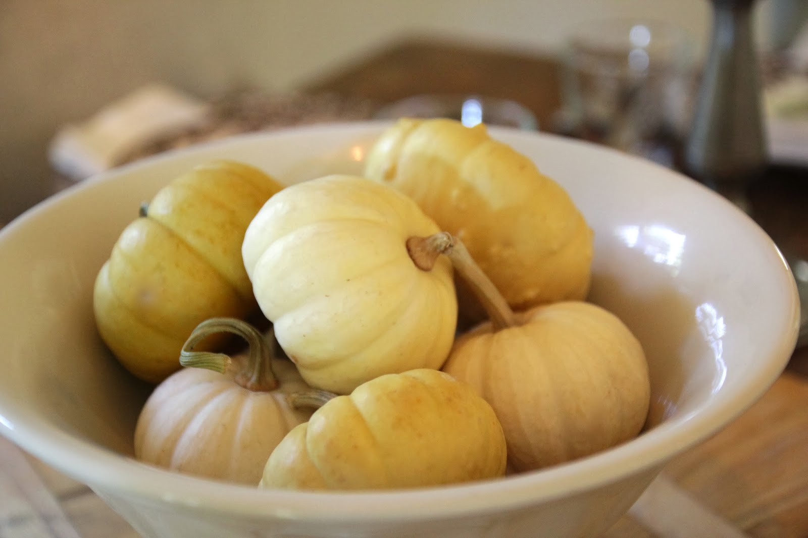 Creams & Brown Fall Table Setting | Spode Woodland Dishes with Creamy ...