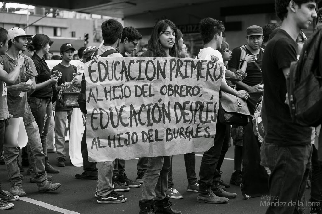 Mirar tras la lente: Marcha por el ¨Halconazo¨ de 1971, DF