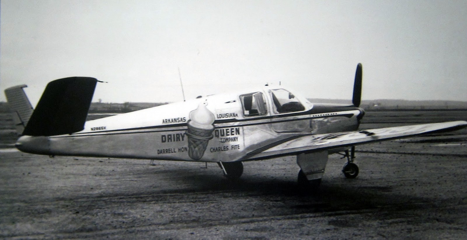 transpress nz: Beechcraft Bonanza aircraft of Dairy Queen, 1950s