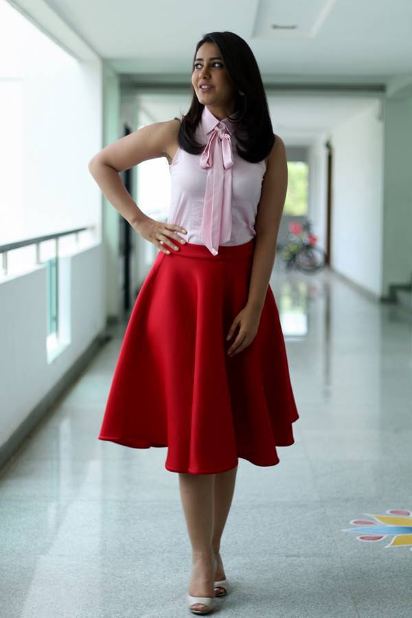 Actress Rashi Khanna Hot Stills In Pink Dress Rashi Khanna