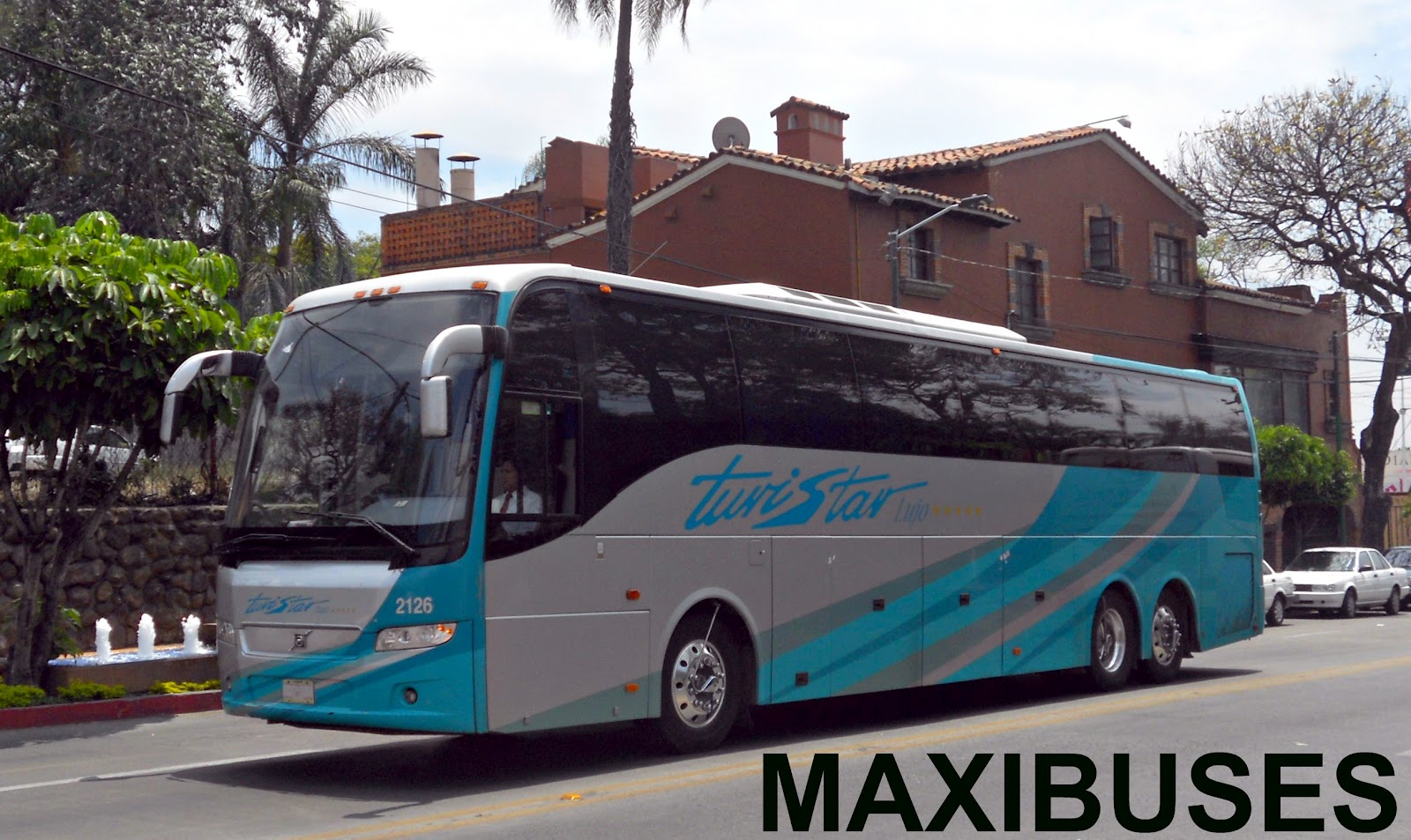 MAXIBUSES: TURISTAR LUJO