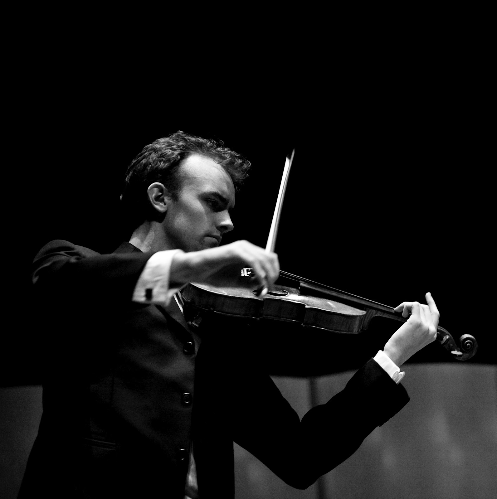 jules lawrence photography: Benjamin Baker Violin