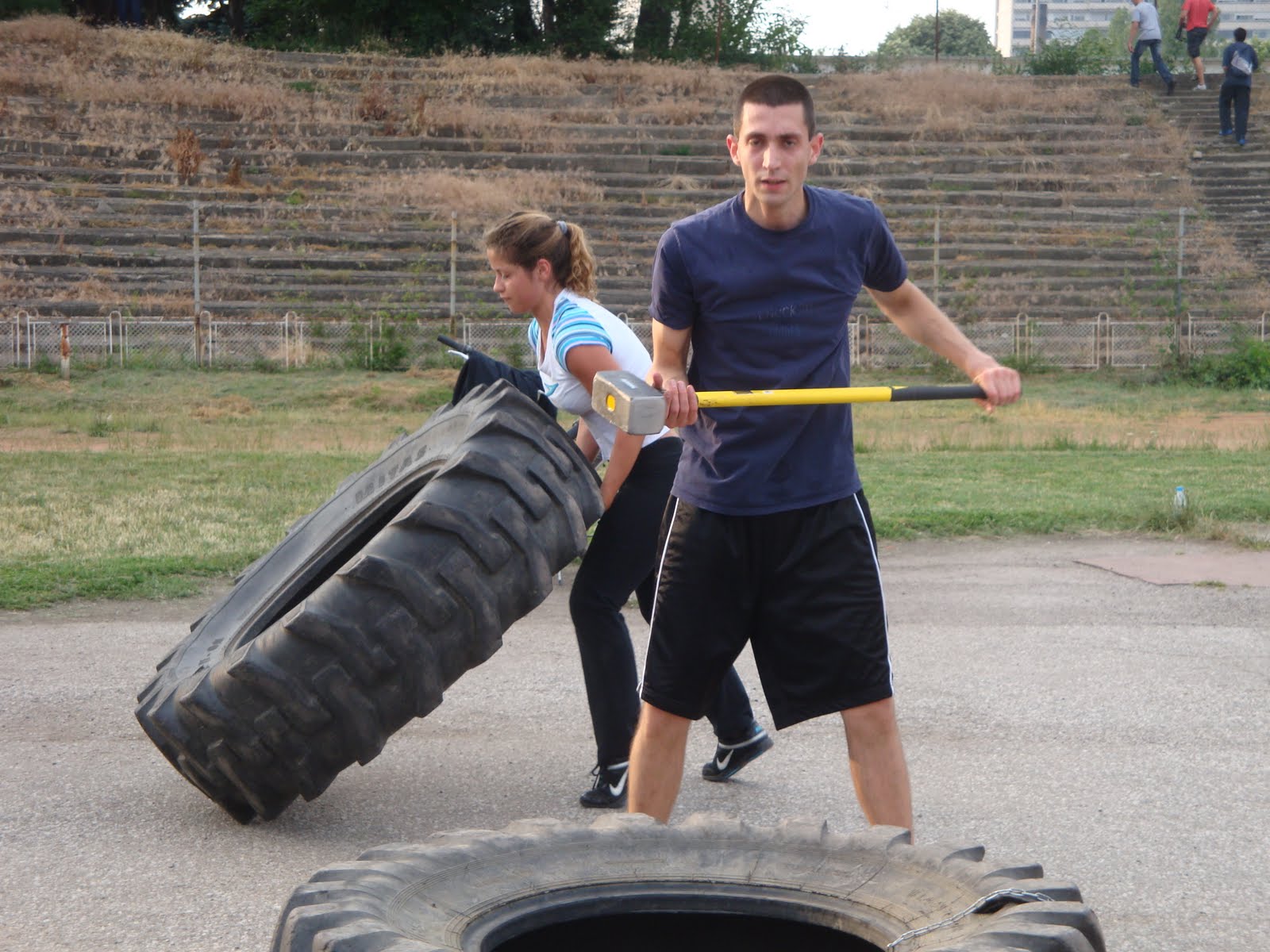 Shakita's thoughts and passions: Tires workout