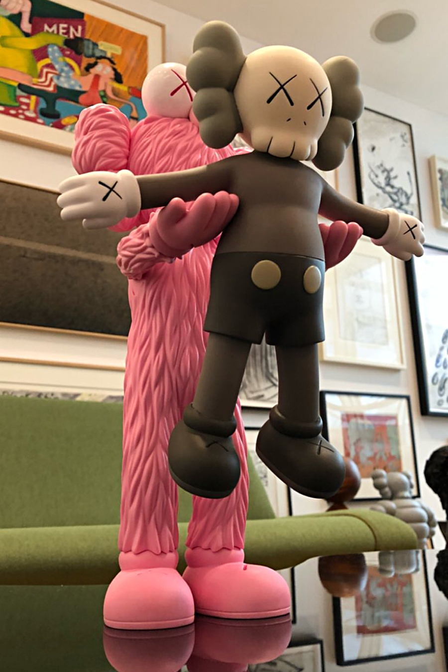 「KAWS : HOLIDAY」系列单品入手攻略！ - STREET SENSE