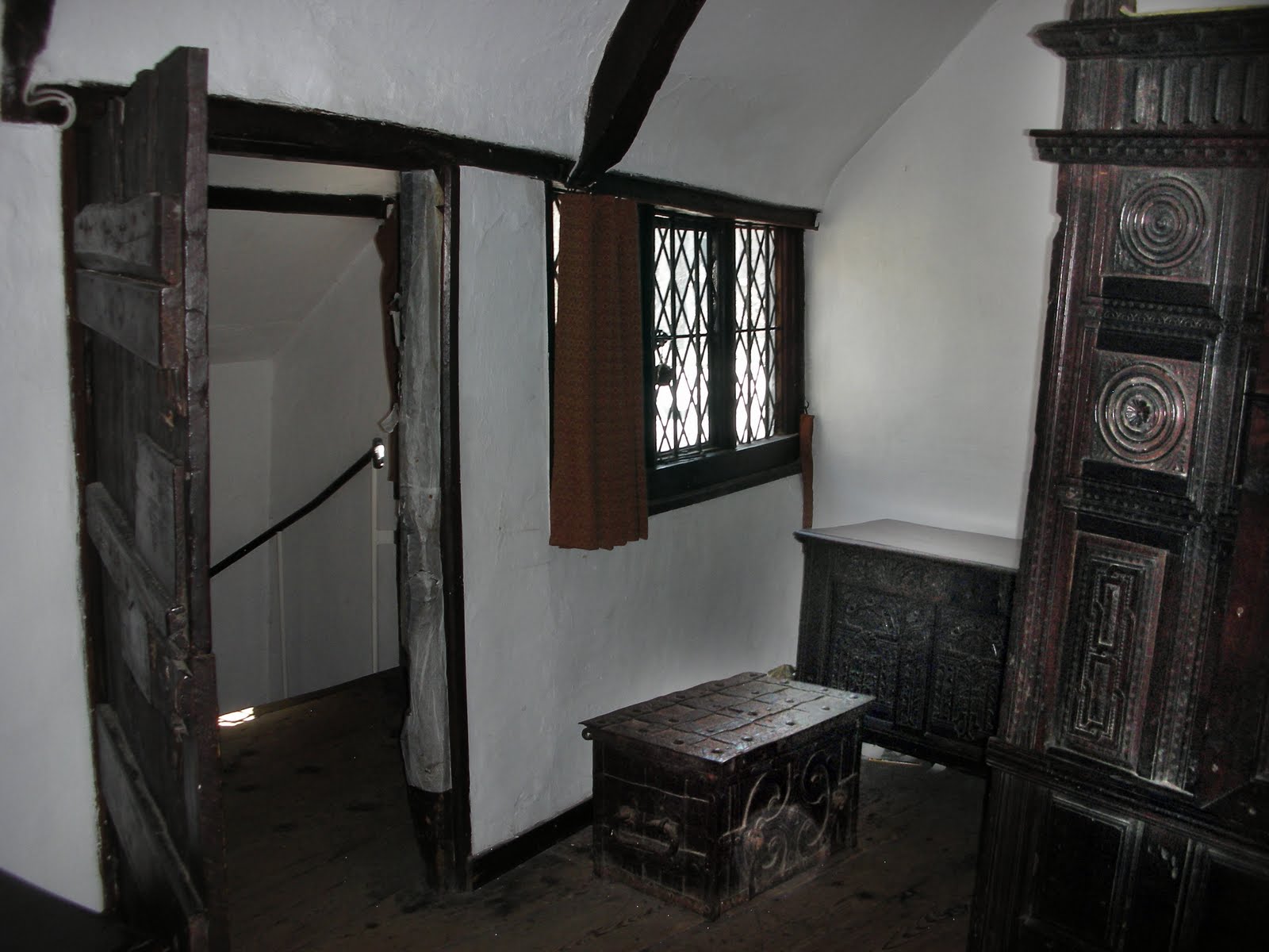 Plymouth Daily Photo: The Interior of the Elizabethan House (2)