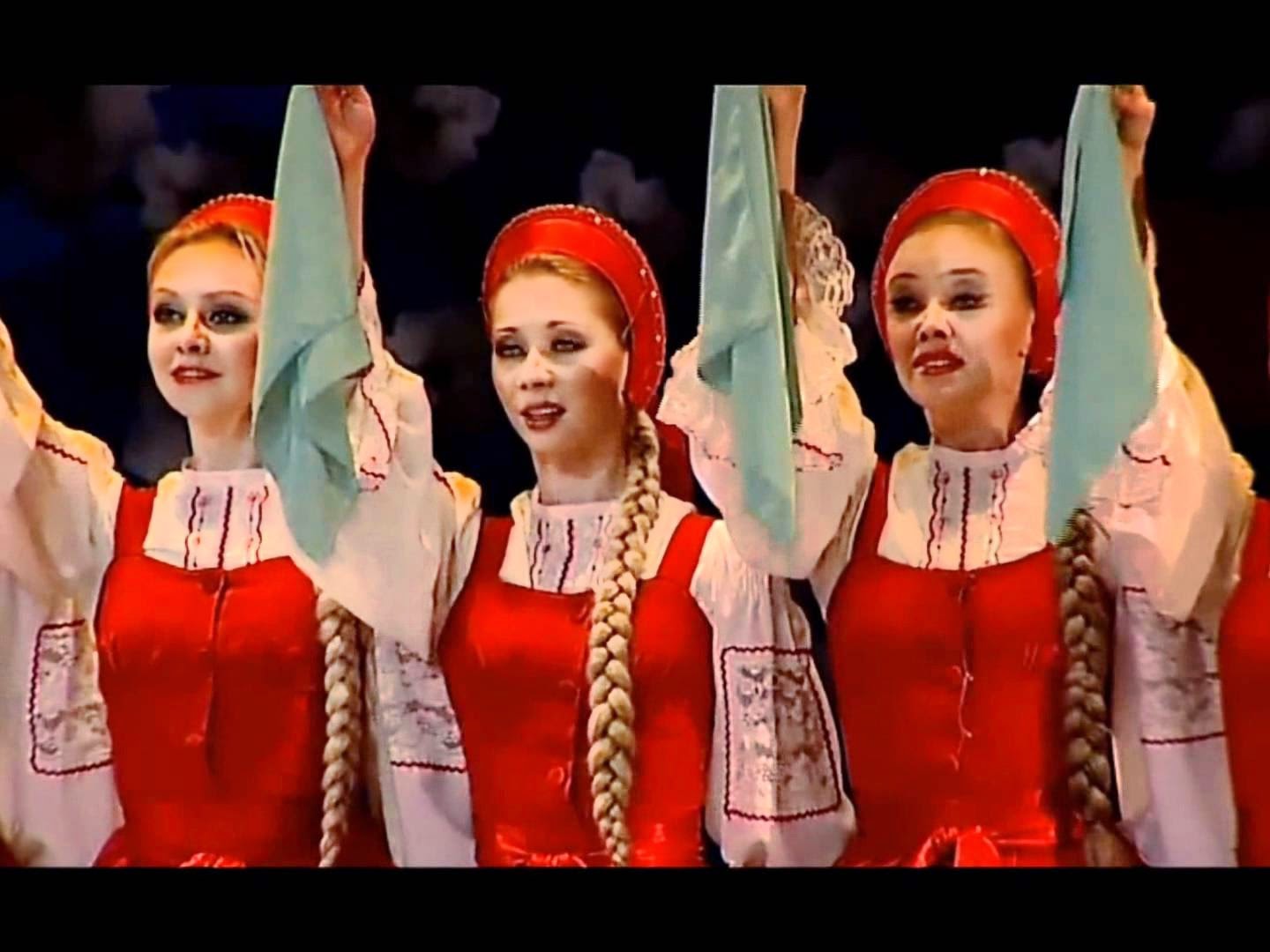 Angélica Italia: Ensemble Beryozka dance "the Chain" and "the Birch Tree"