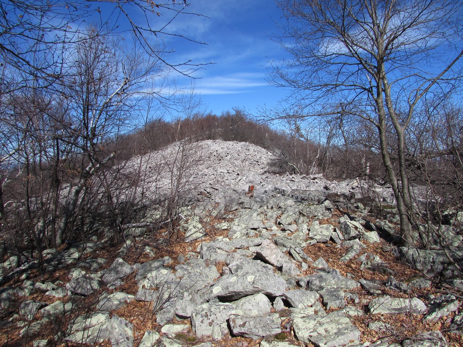 Standing Stone Trail: Hiking to the Throne Room Scenic Overlook in ...