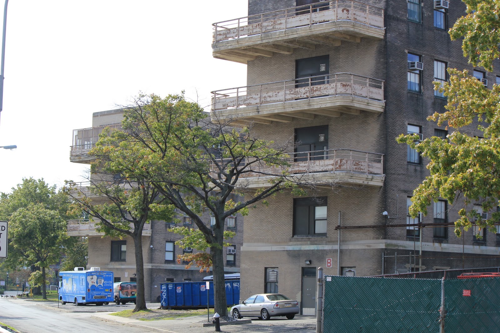 The Power Brokers: Roosevelt Island's Transformation in Pictures