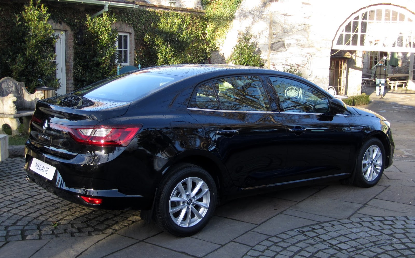 Irish Car+Travel Magazine: Renault extends models range in Ireland