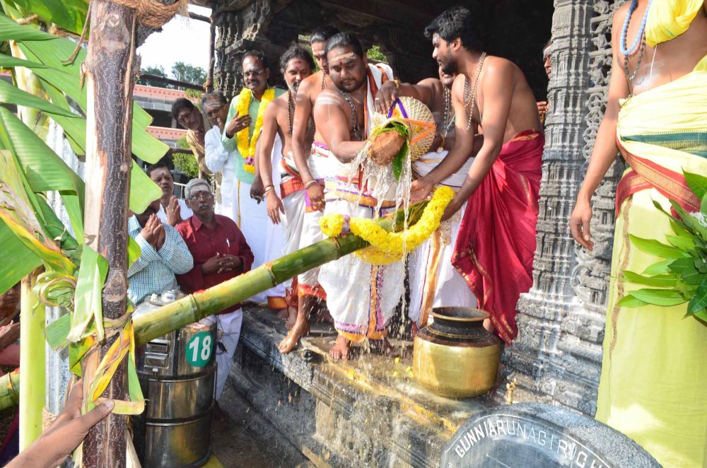 February 6, 2017 Mahakumbhabhishekam at Arunachaleswarar Temple ...