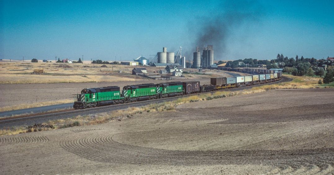 Big Bend Railroad History: BN Train At Harrington