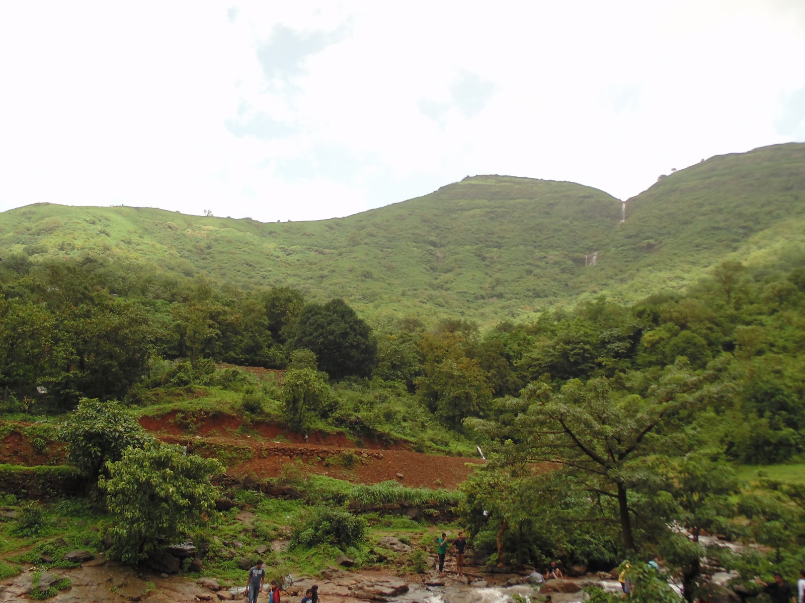 Scenic Waterfalls at Mulshi Dam - Rakmoddin's Travel Blog