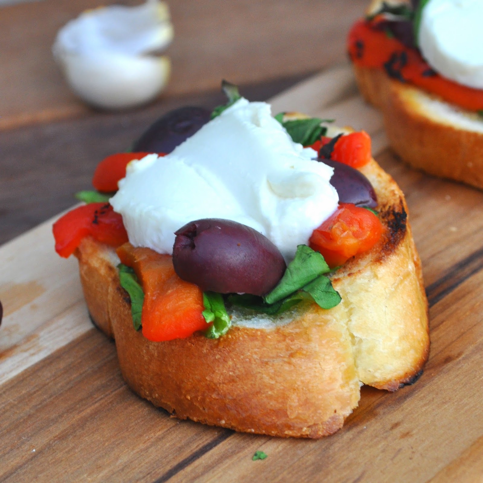 Cooking with Manuela: Tartines with Veggies and Goat Cheese
