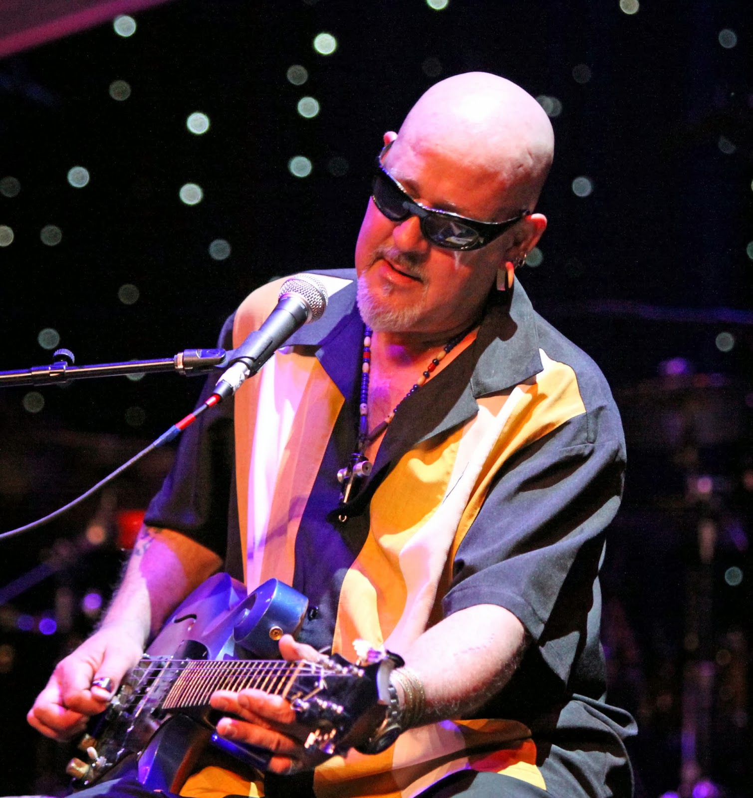 Blackmusicworld: John Mooney: O gênio criador da banda Bluesiana