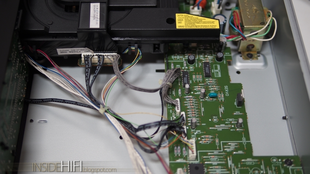 Inside Hi-Fi: Philips CD 732 (CD732/00B)